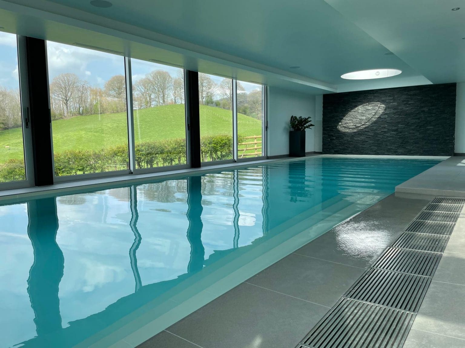 Swimming pool construction - swimming pool design and build